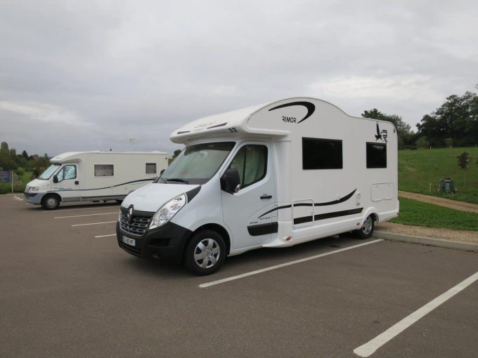 Aires de Service - Free + cheap motorhome stopovers in France